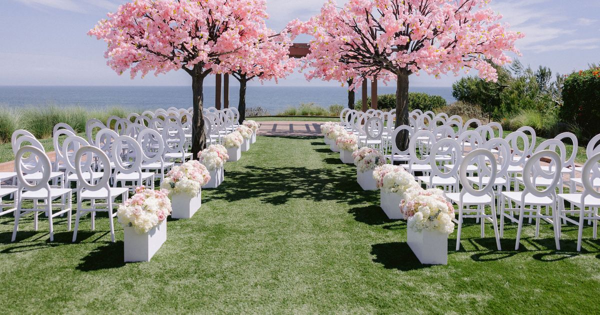 Floral N5 | Los Angeles Design & Floral | 87 photos | PartySlate