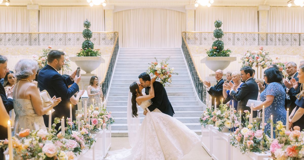 Yanni Design Studio | Chicago Design & Floral | 78 photos | PartySlate