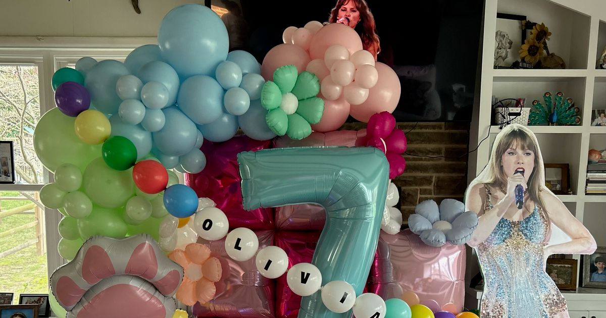 Wonderwall Backdrops | Annapolis Rentals | PartySlate