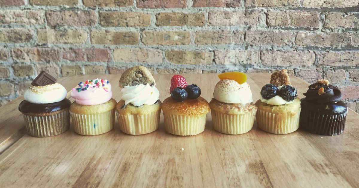 Molly's Cupcakes | Chicago Bakery & Desserts | 85 photos | PartySlate
