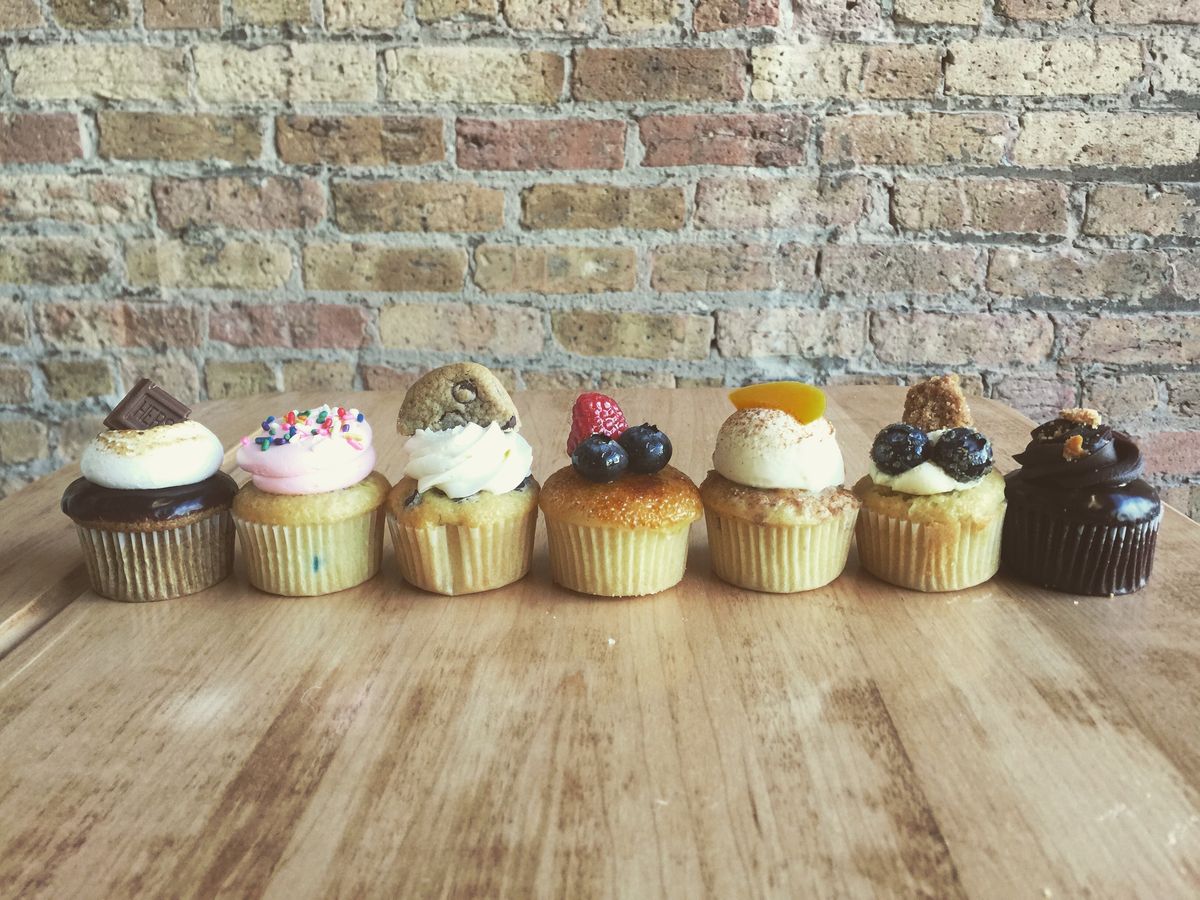 Molly's Cupcakes | Chicago Bakery & Desserts | 85 photos | PartySlate