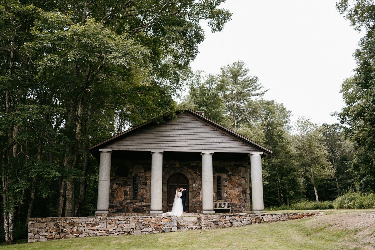 Falls Creek Farm | Sterling Venue | 125 photos | PartySlate