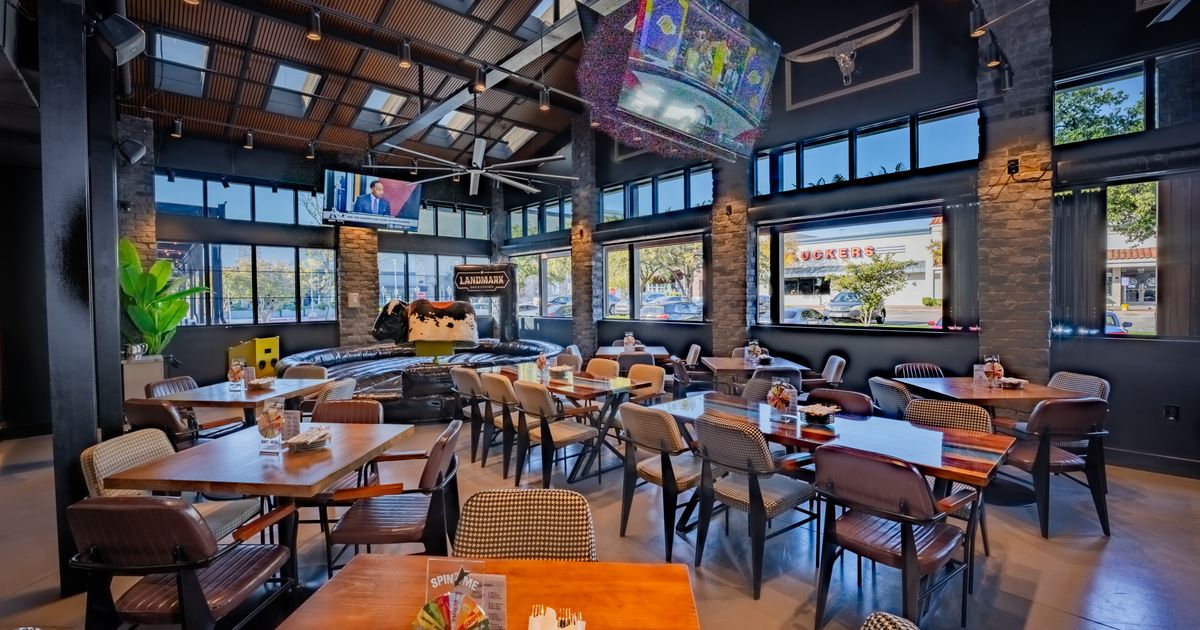 Landmark Bar & Kitchen | Dallas Venue | PartySlate